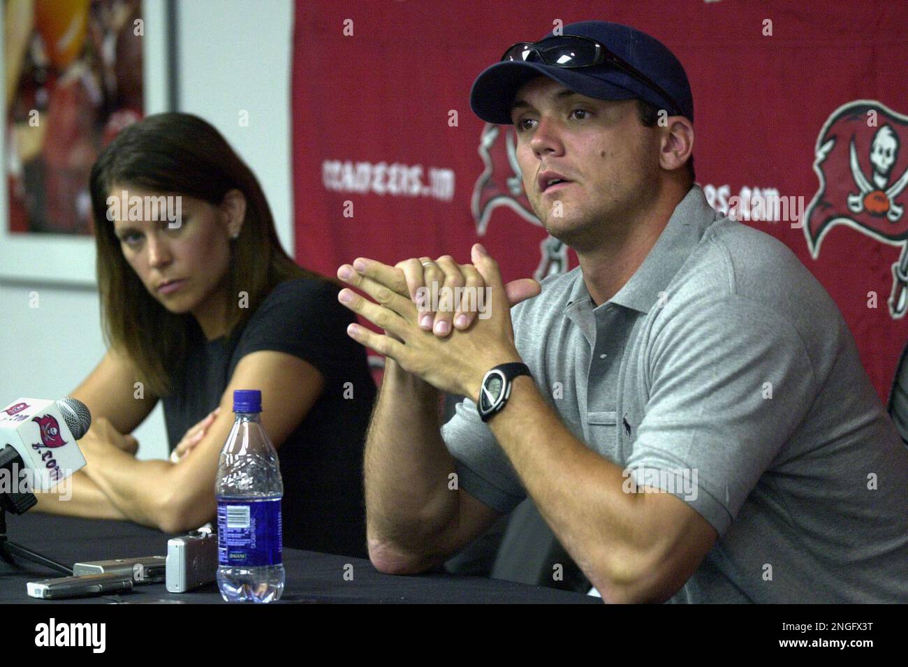 Tampa Bay Buccaneers tight end Joe Jurevicius and his wife, Meagan ...