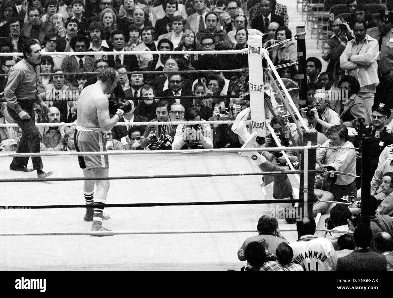 Wepner Knocks Down Ali S