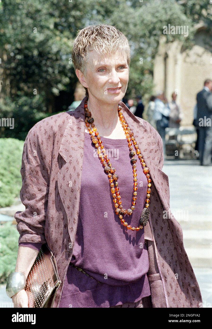 Cloris Leachman attends the funeral of Ted Knight, her former co-star ...