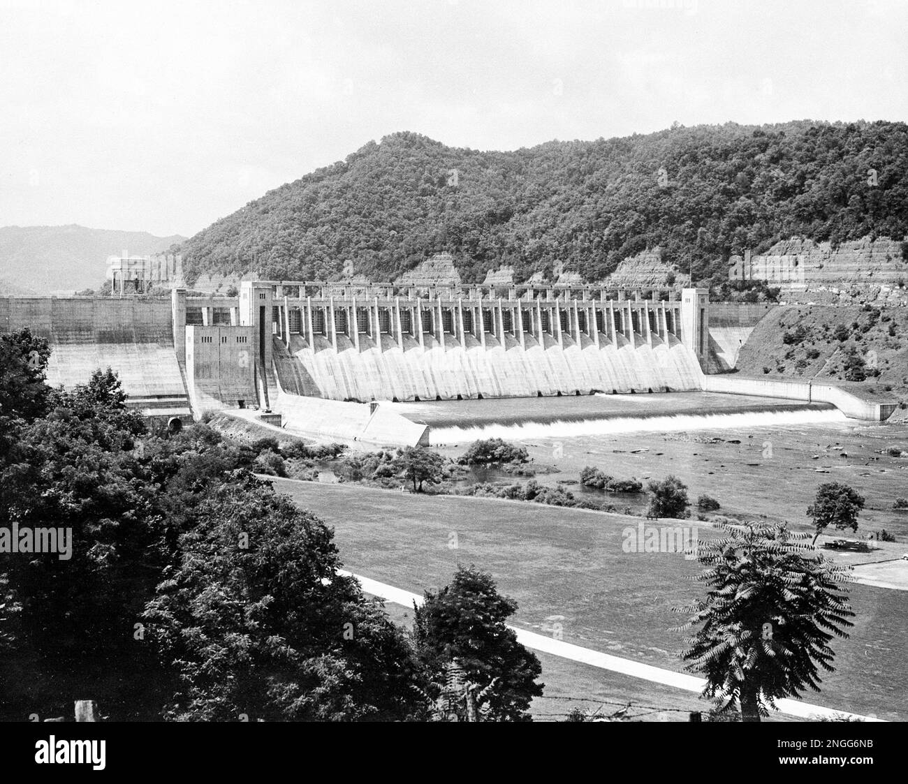 Bluestone reservoir, near Hinton, W.Va., is shown in 1960. The dam ...