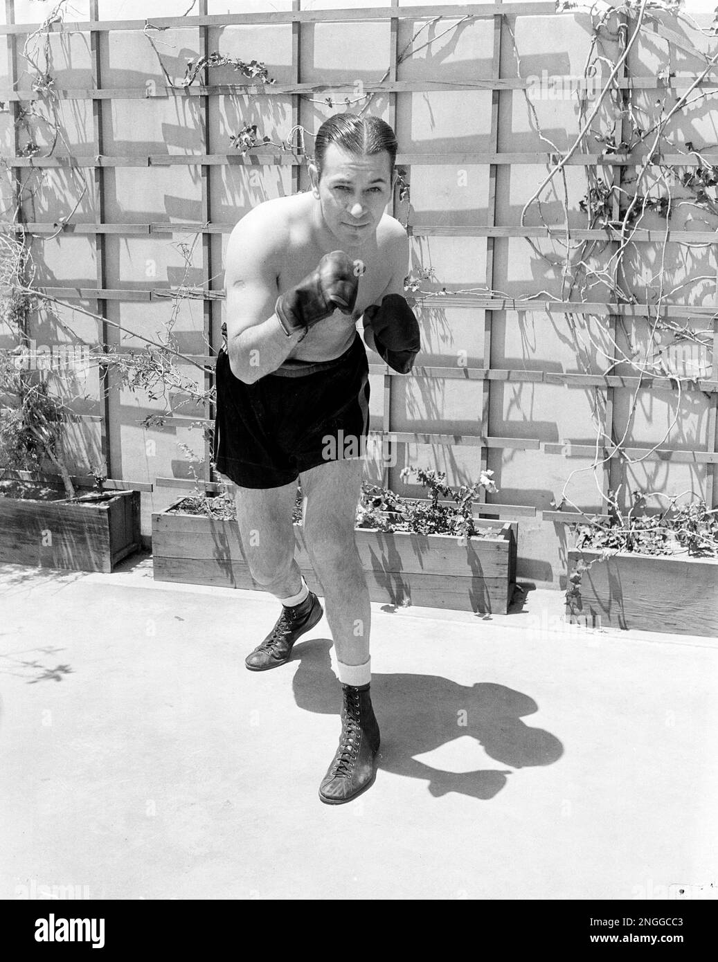 Professional boxer-turned-actor George Raft, who continues to box to ...