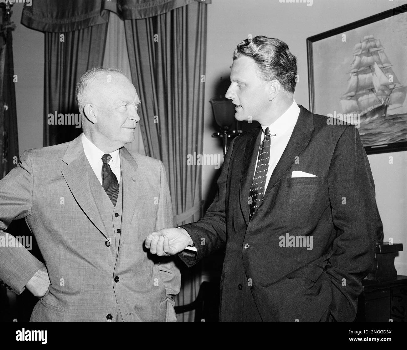 Evangelist Billy Graham, right, talks with U.S. President Dwight ...