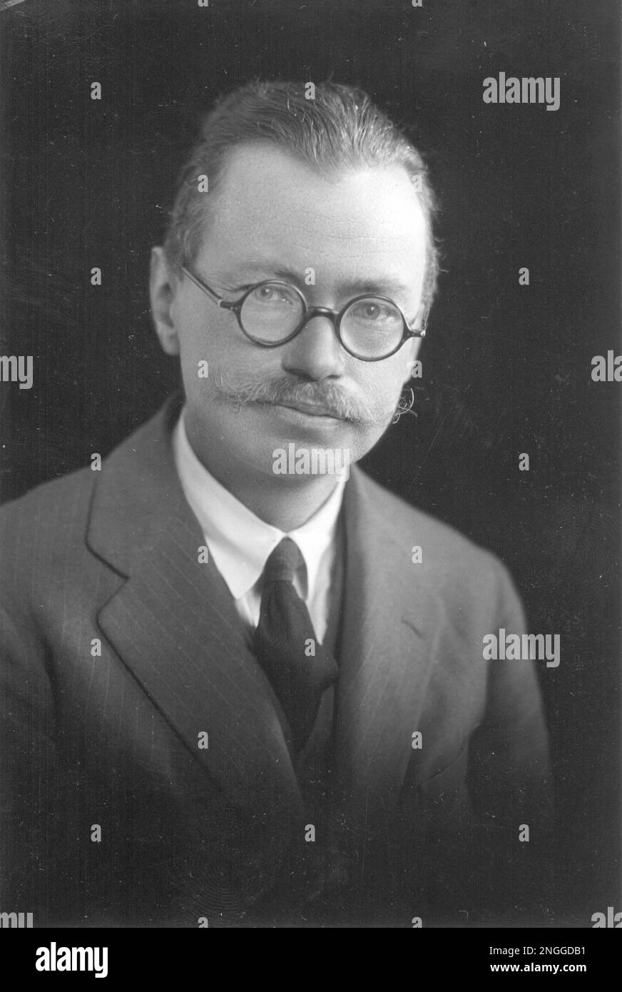 Vere Gordon Childe, professor of prehistoric Archaeology at the ...