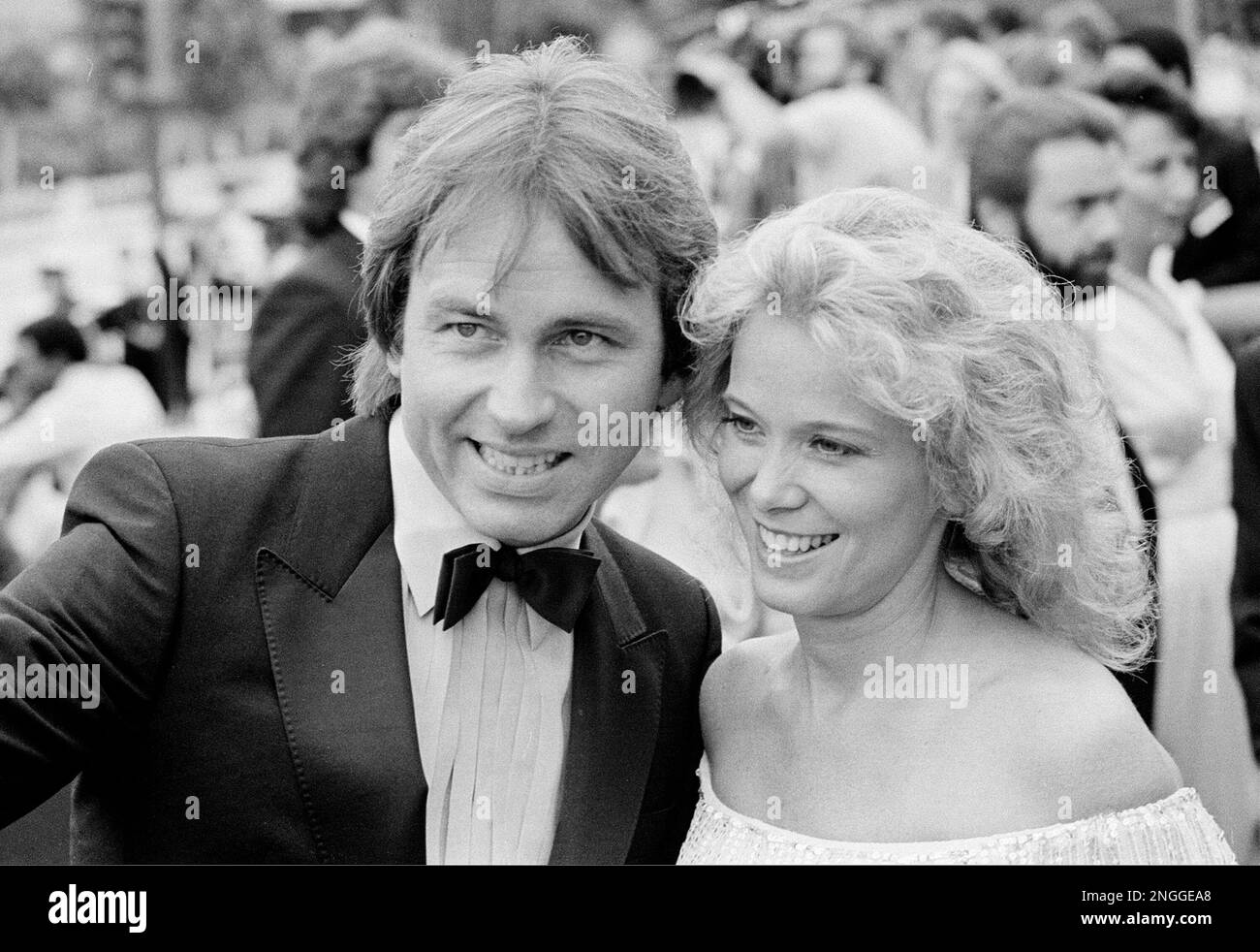 Actor John Ritter arrives with his wife, actress Nancy Morgan, at the ...