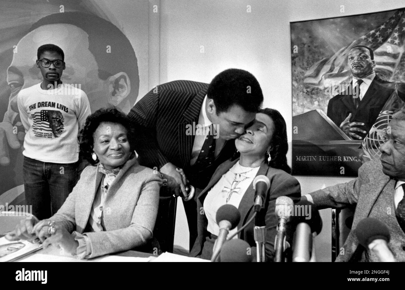 Former world heavyweight boxing champion Muhammad Ali embraces Coretta ...