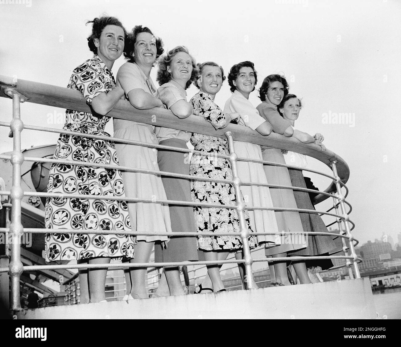 Members of the British and Ireland Curtis Cup golf team pose at a ...
