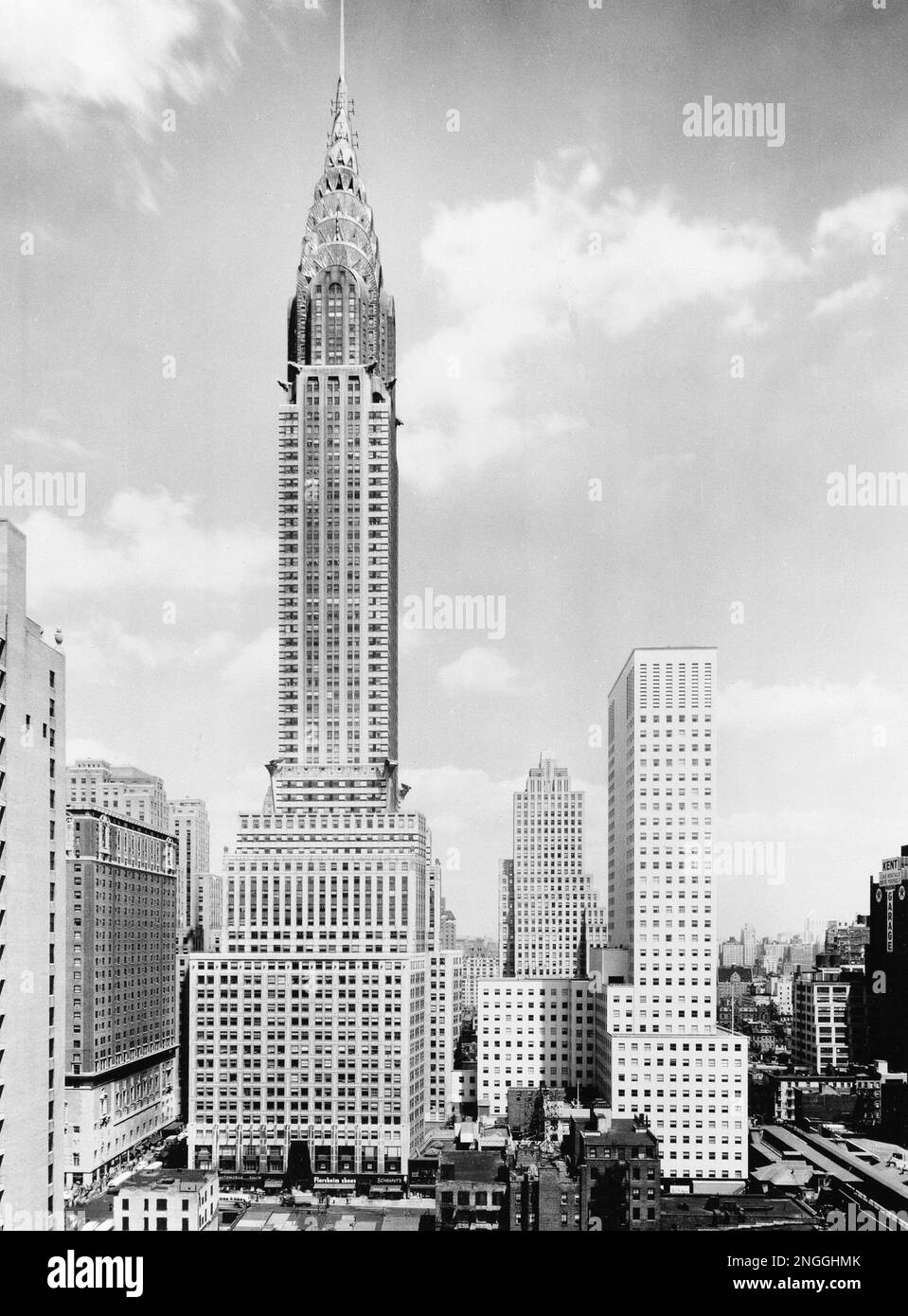The Chrysler Building, located on Lexington Ave., between 42nd and 43rd ...