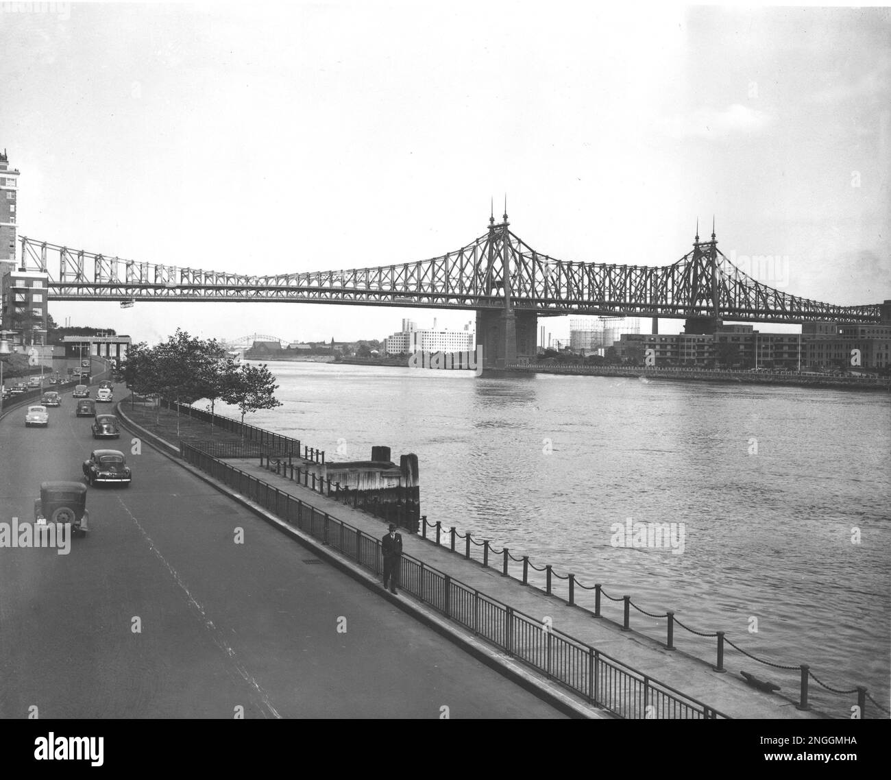 This is a general view of Queensboro 59th Street Bridge looking uptown ...