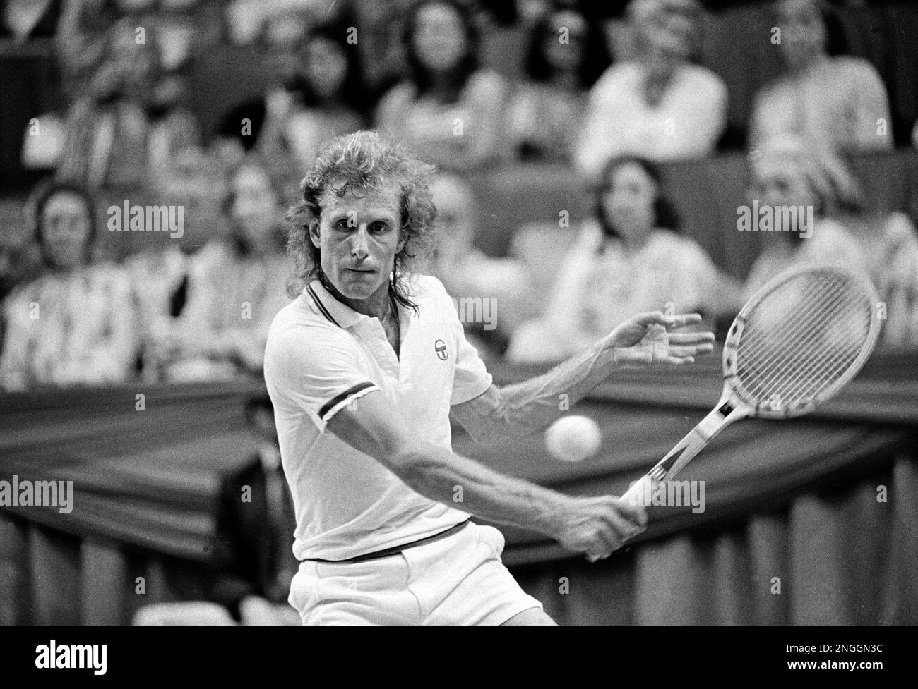 Vitas Gerulaitis, Kings Point, N.Y., shows his winning form as he ...