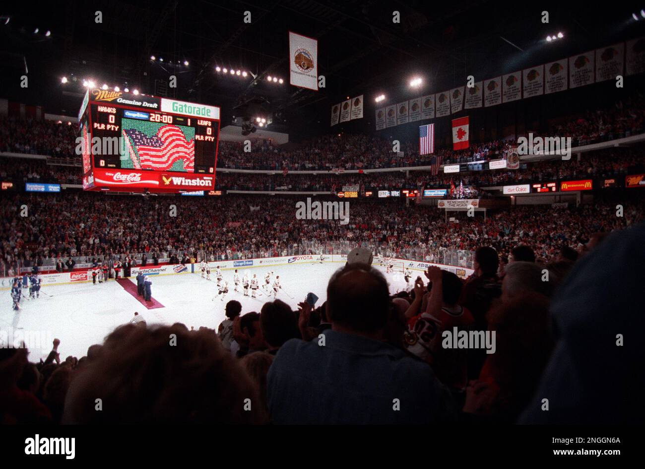 The Chicago Blackhawks hold a final farewell for the 65-year-old ...