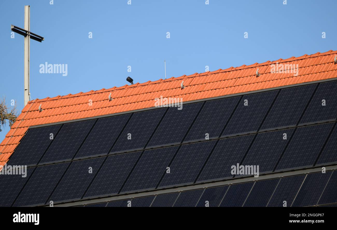 Dresden, Germany. 15th Feb, 2023. A solar system is mounted on the roof ...