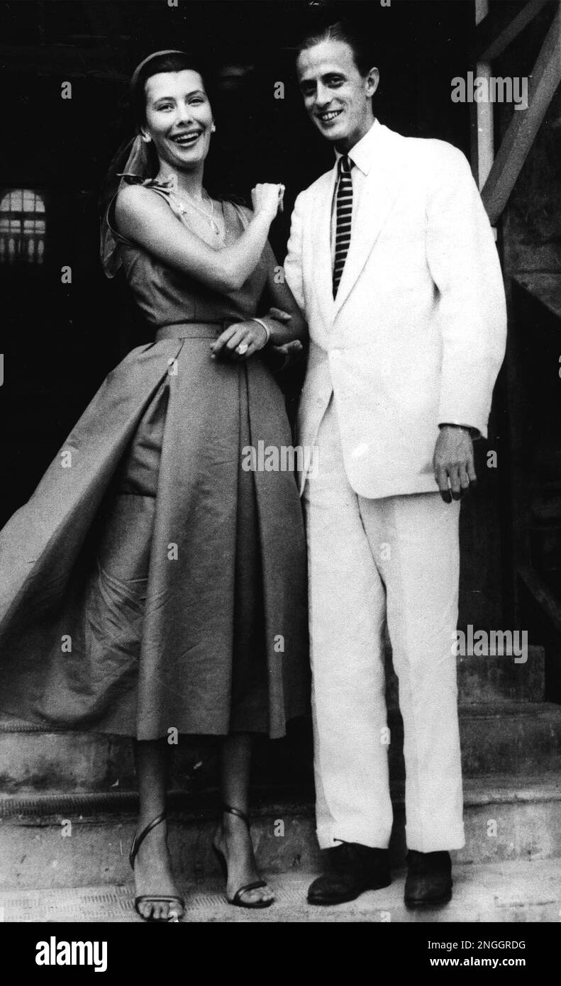 BRITISH MODEL TO WED GERMAN MILLIONAIRE - British model Nina Dyer, 24 ...