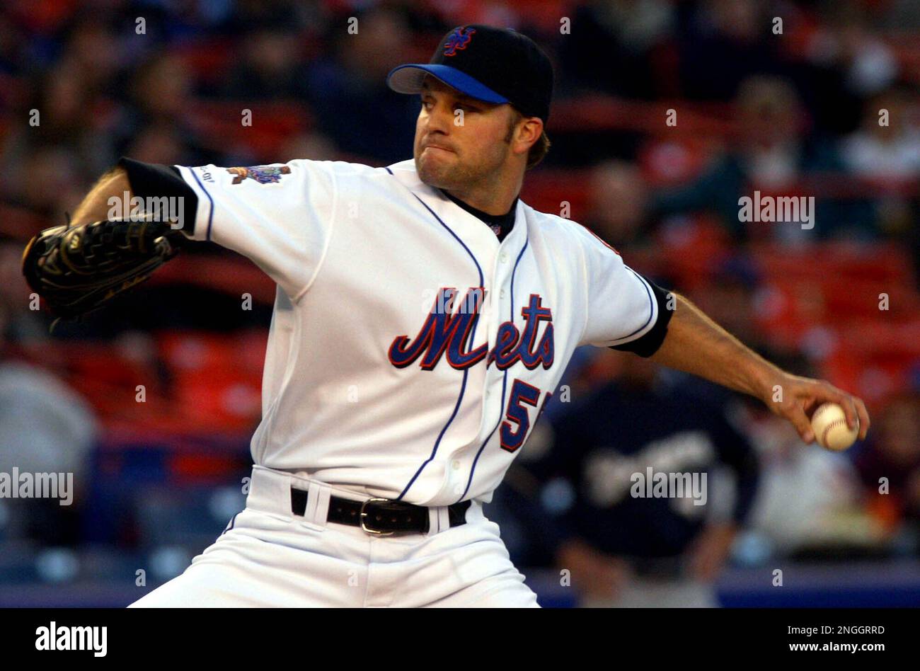 New York Mets pitcher Shawn Estes throws to the plate in the first ...