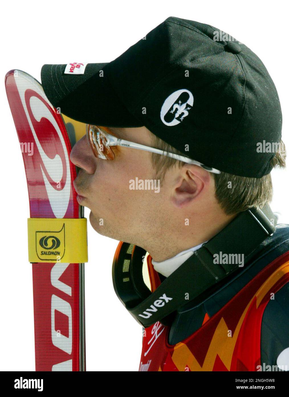 Austria's Fritz Strobl kisses his skis after winning the gold medal in ...