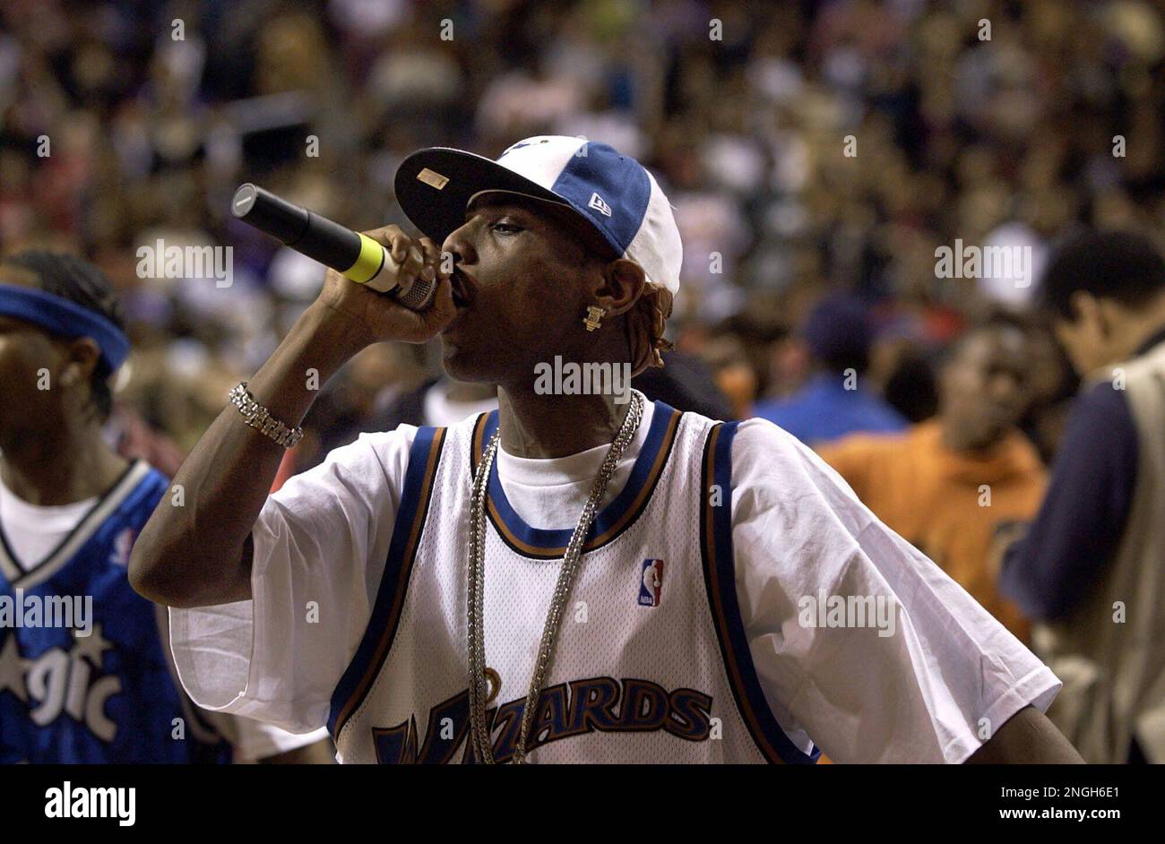 The rapper Fabolous performs one of his songs during halftime of the ...