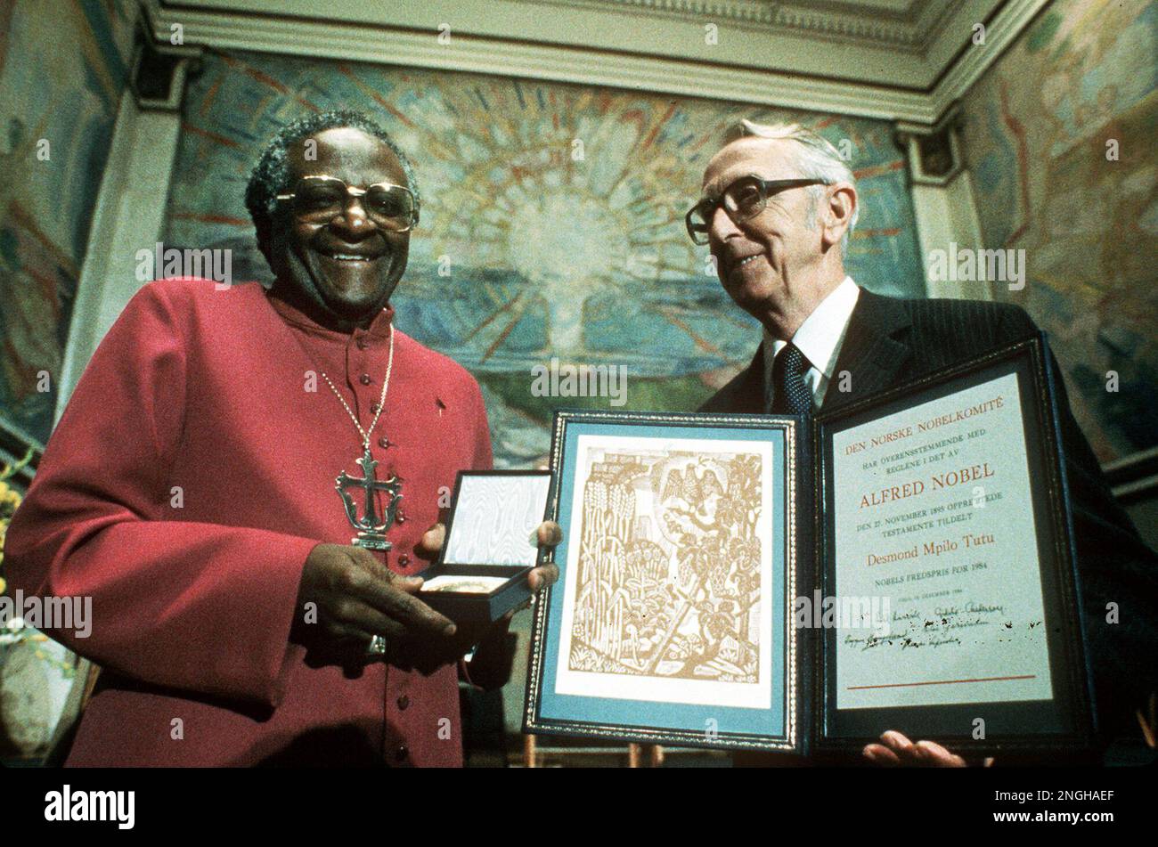 South African Bishop Desmond M. Tutu (left) receives the 1984 Nobel ...
