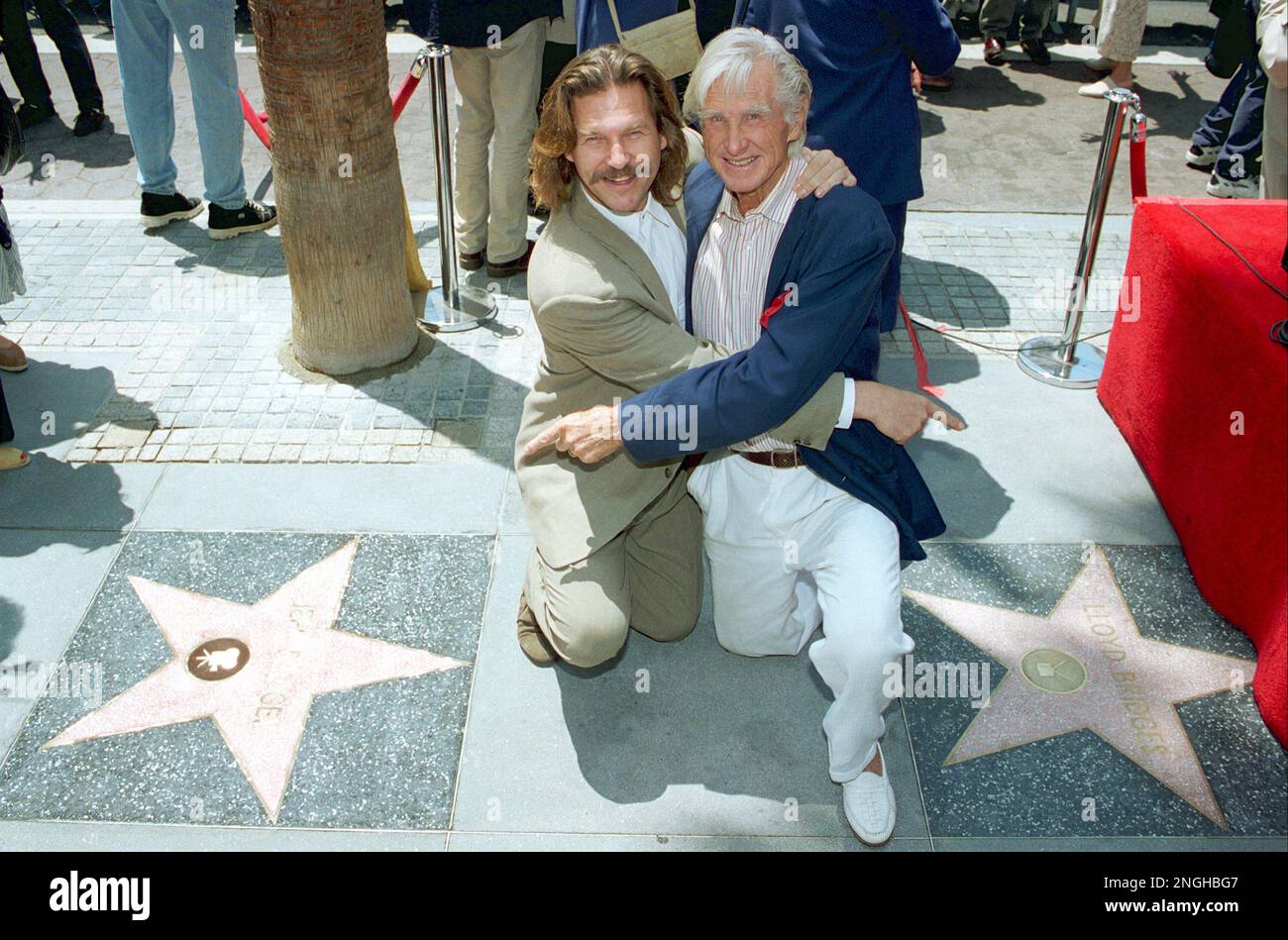 Actor Jeff Bridges and his father, actor Lloyd Bridges, pose as they ...