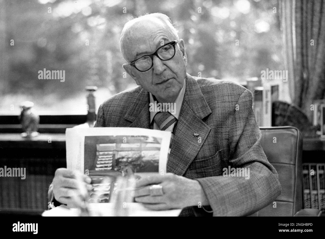 Dr. Karl Menninger, 84, is shown in his office at the Menninger ...
