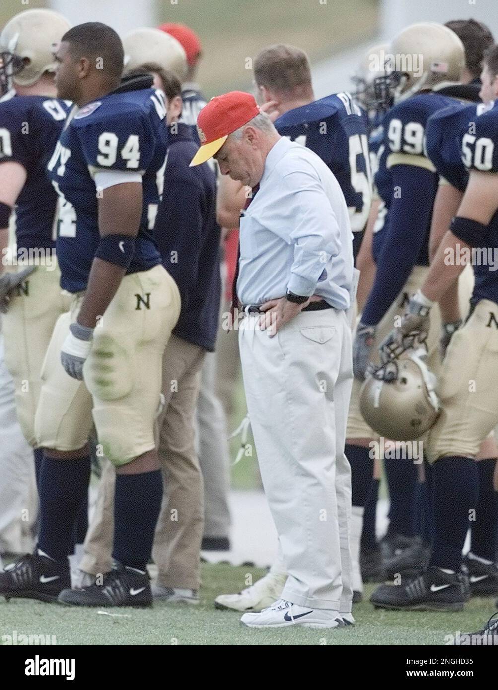 Navy interim coach Rick Lantz hangs his head in the closing seconds of ...