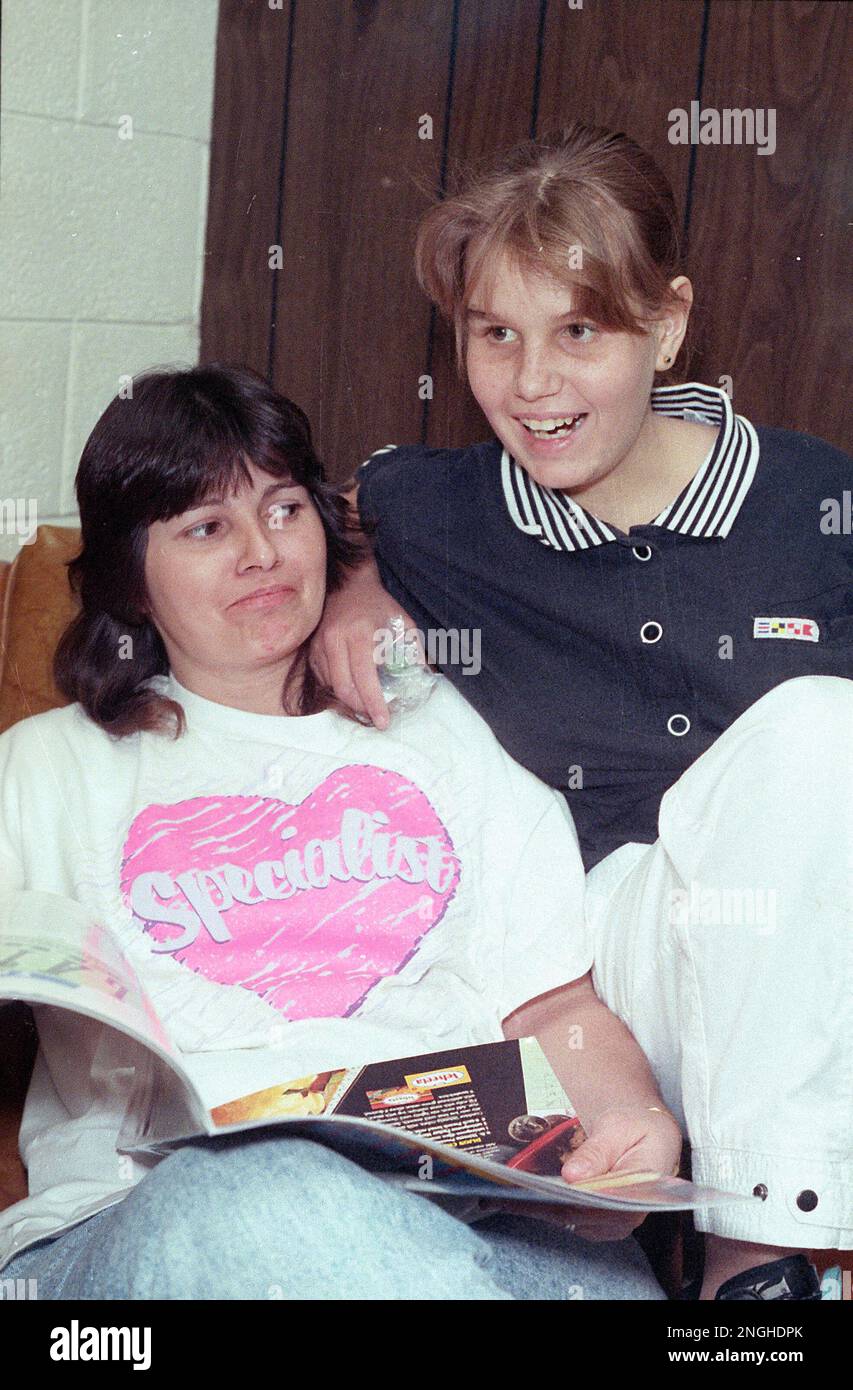 Twelve-year-old Stormie Jones, right, saved by the world's first heart ...