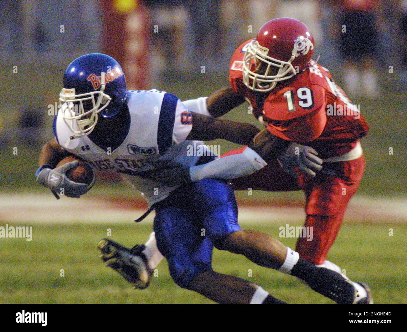 Fresno State's Devon Banks tries to contain Boise State's Billy ...