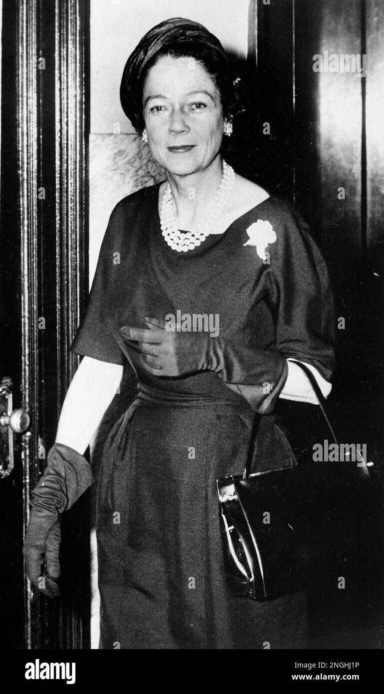 The widow of multimillionaire Vincent Astor, Brooke Russell Astor ...