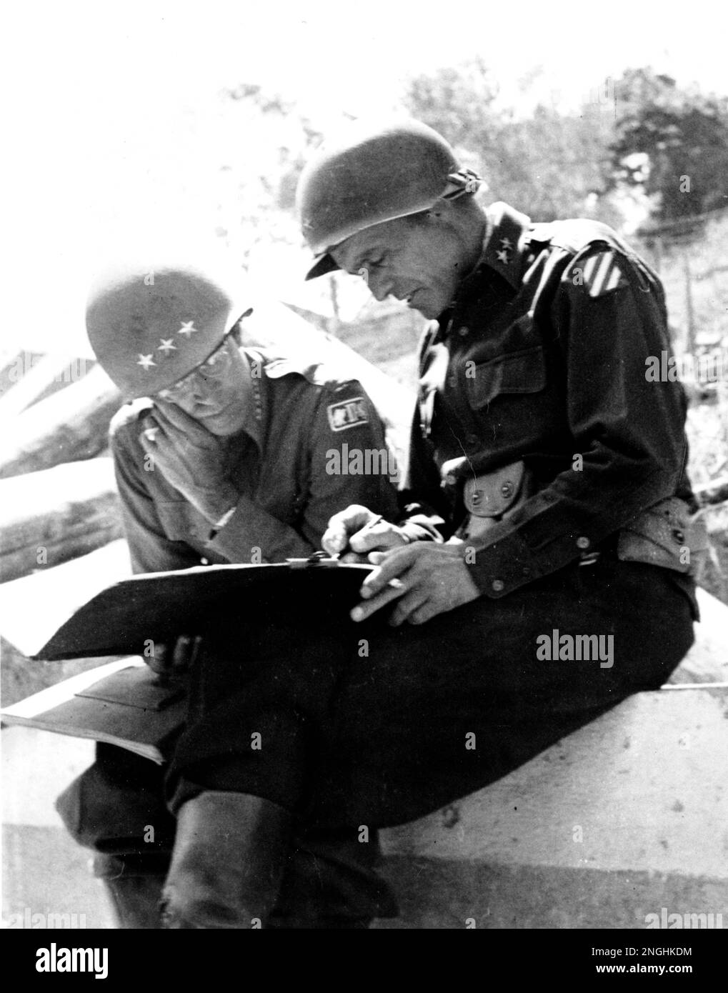 Maj. Gen. Lucian K. Truscott Jr., right, commander of the Third U.S ...