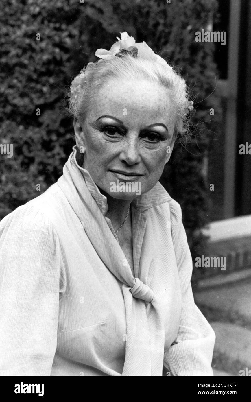 Comedienne Phyllis Diller poses during an interview at her home in ...