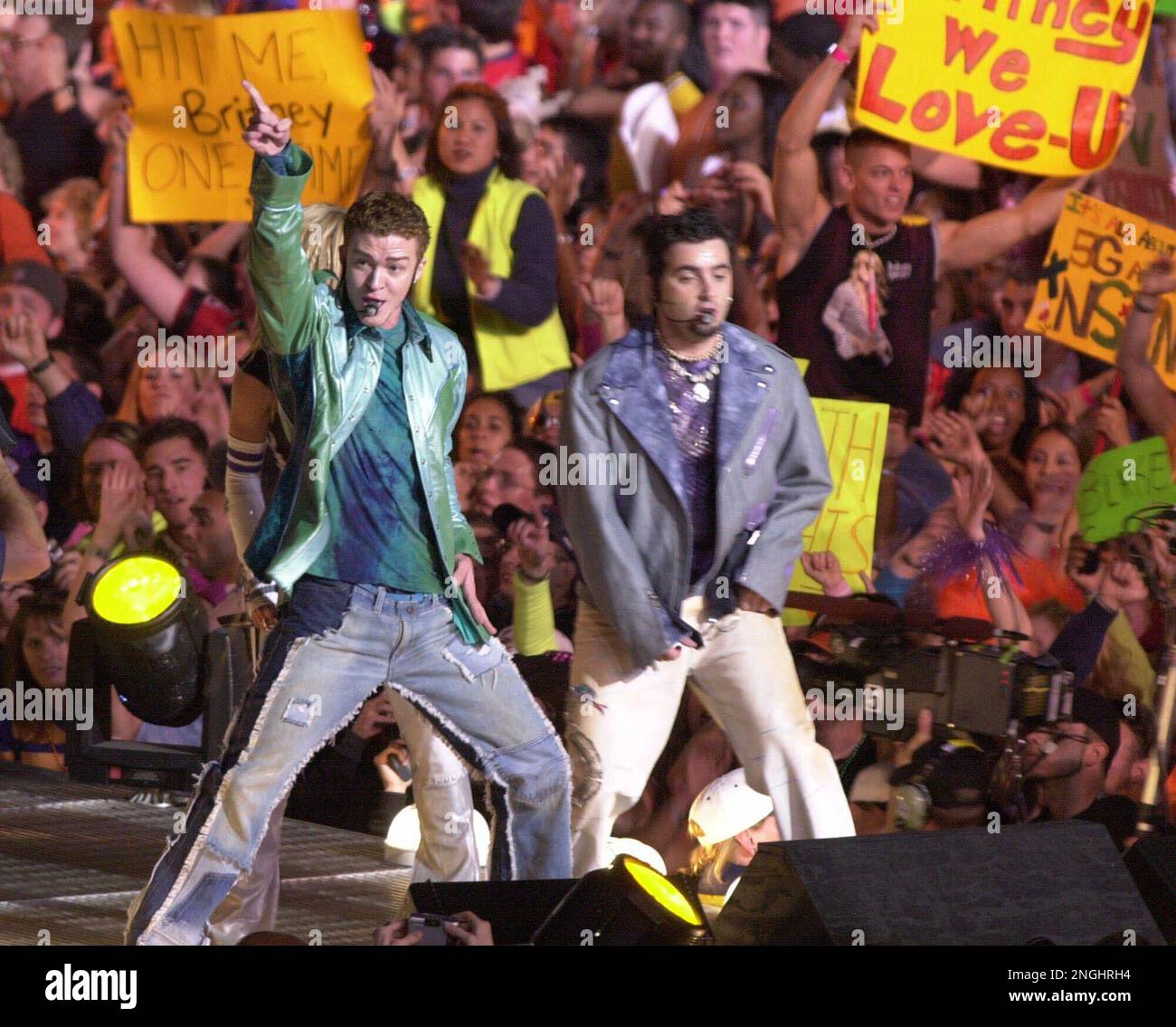 N'Sync performs during halftime festivities at Raymond James Stadium ...