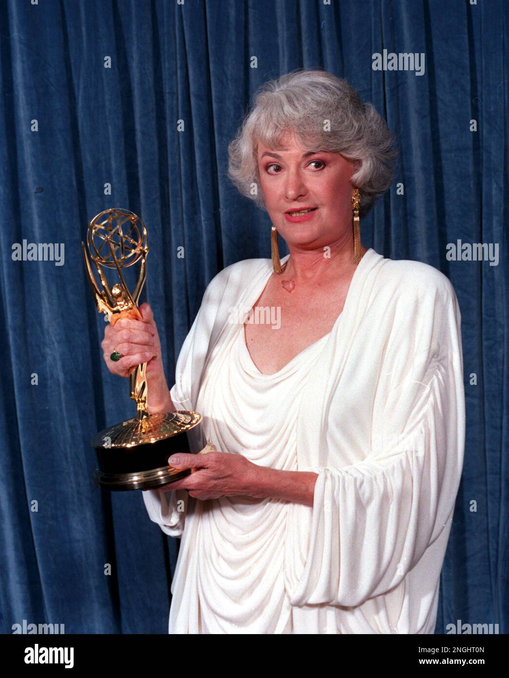 Actress Beatrice Arthur poses with her Emmy award at the 40th Annual ...