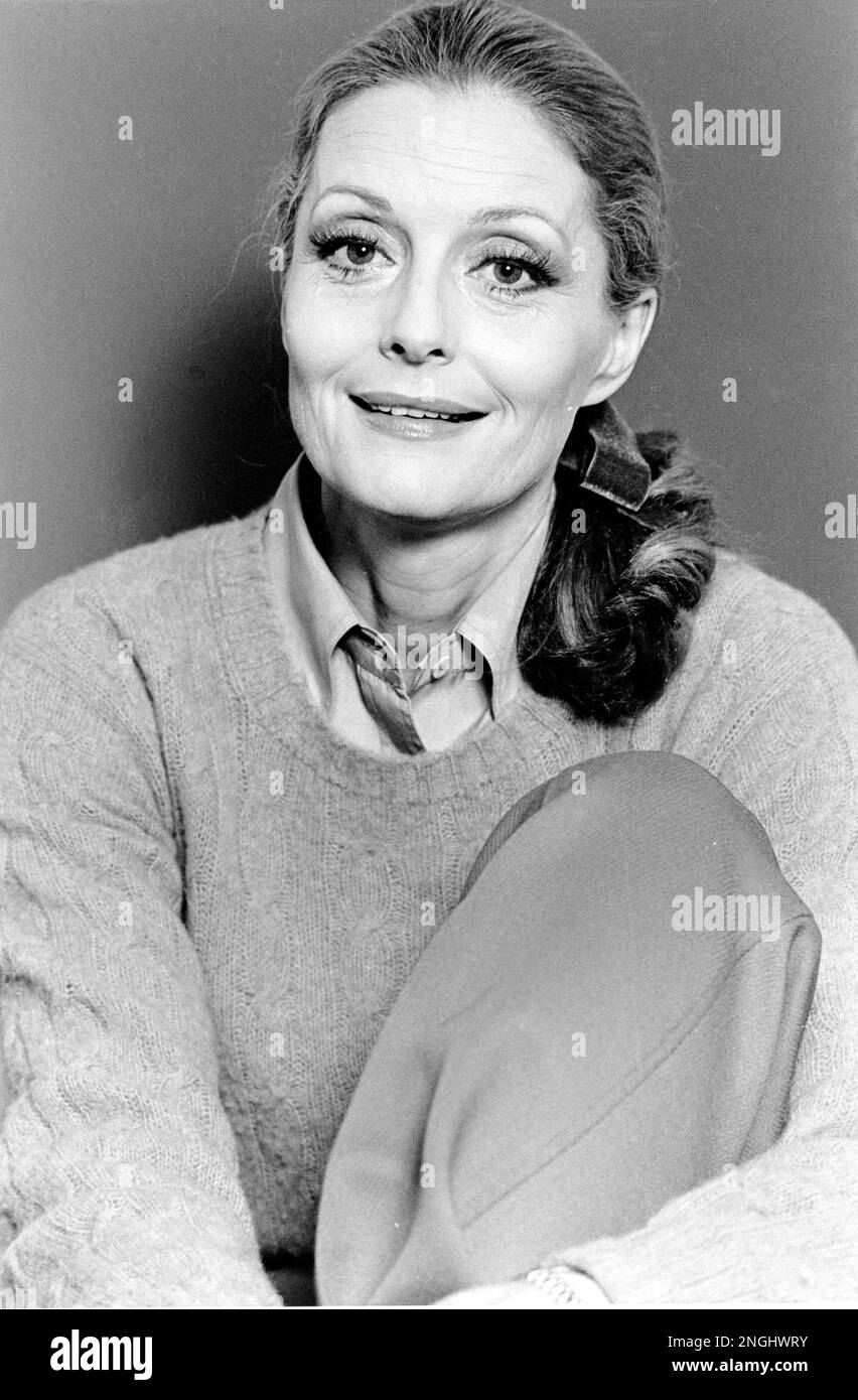 Actress Constance Towers poses at the Uris Theater where she is appearing in "The King and I" in ...