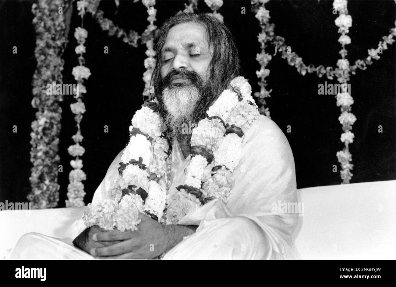 Maharishi Mahesh Yogi, one of India's spiritual teachers from the ...