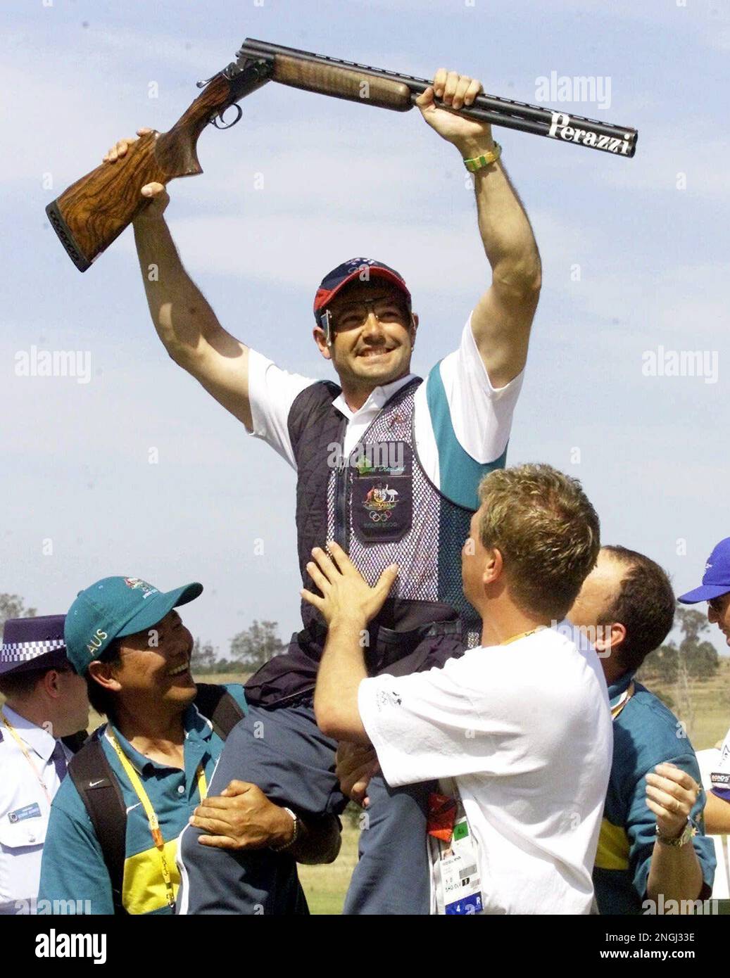 Australian shooter Michael Diamond celebrates after winning the gold ...