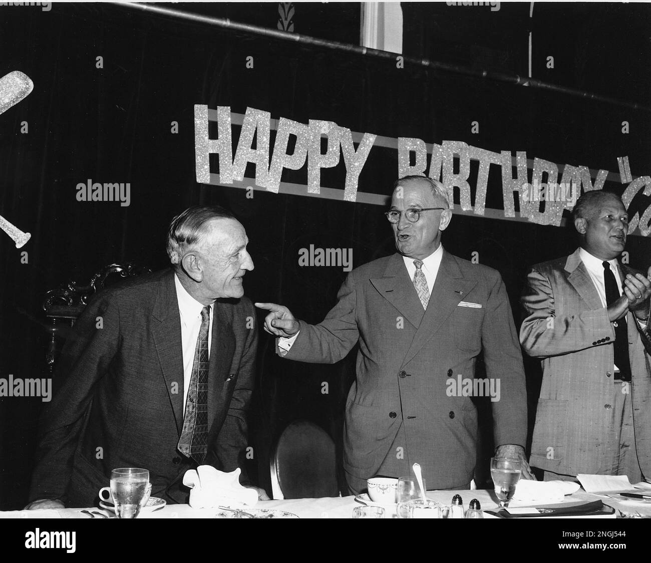 Former U.S. President Harry Truman points at New York Yankees General ...