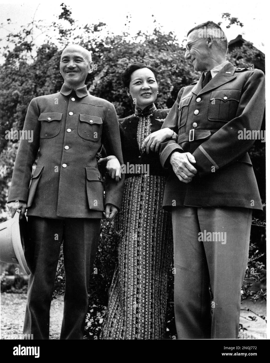 General Chiang Kai-Shek, left, poses with his wife Madame Chiang Kai ...
