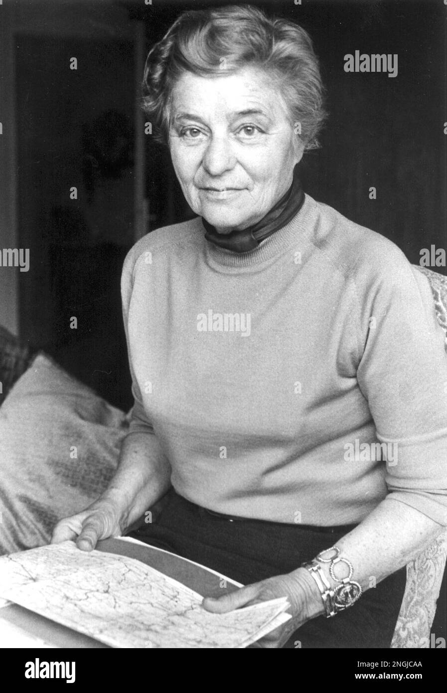 Elly Beinhorn, Weltfliegerin, Buchautorin und Witwe des legendaeren ...