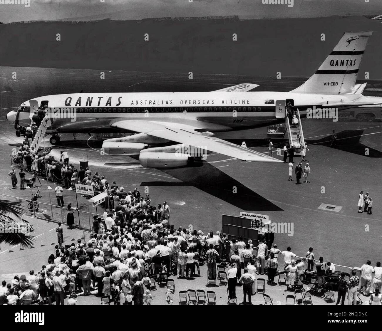 Quantas Airlines "City of Sydney" is inspected by Honolulans on June 30 ...