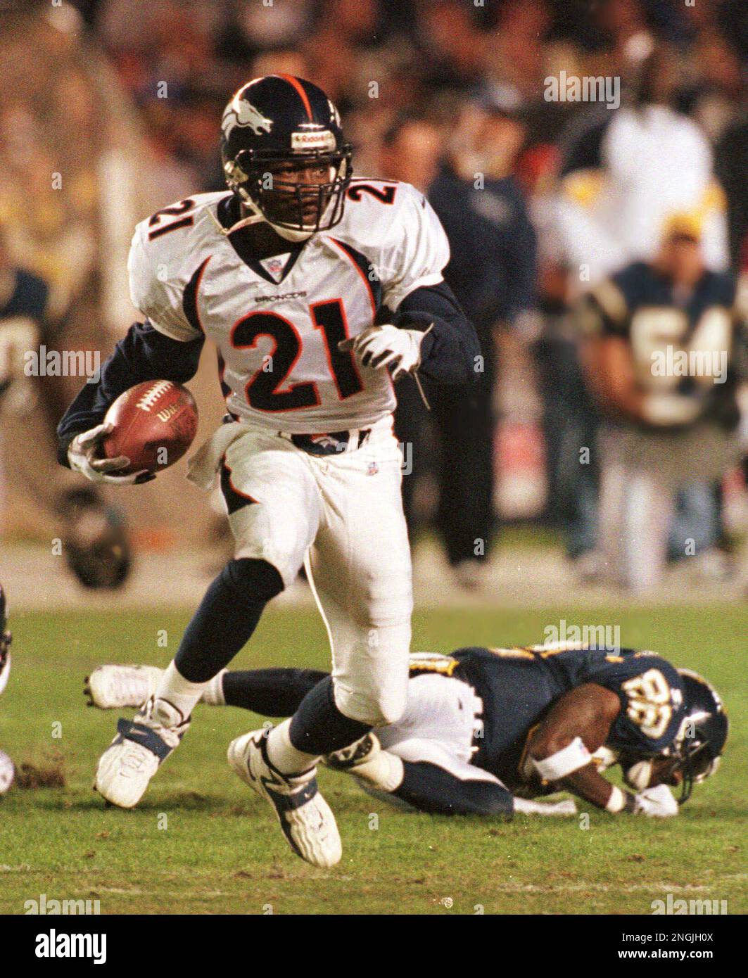 Denver Bronco's cornerback Darrien Gordon leaves San Diego Chargers ...