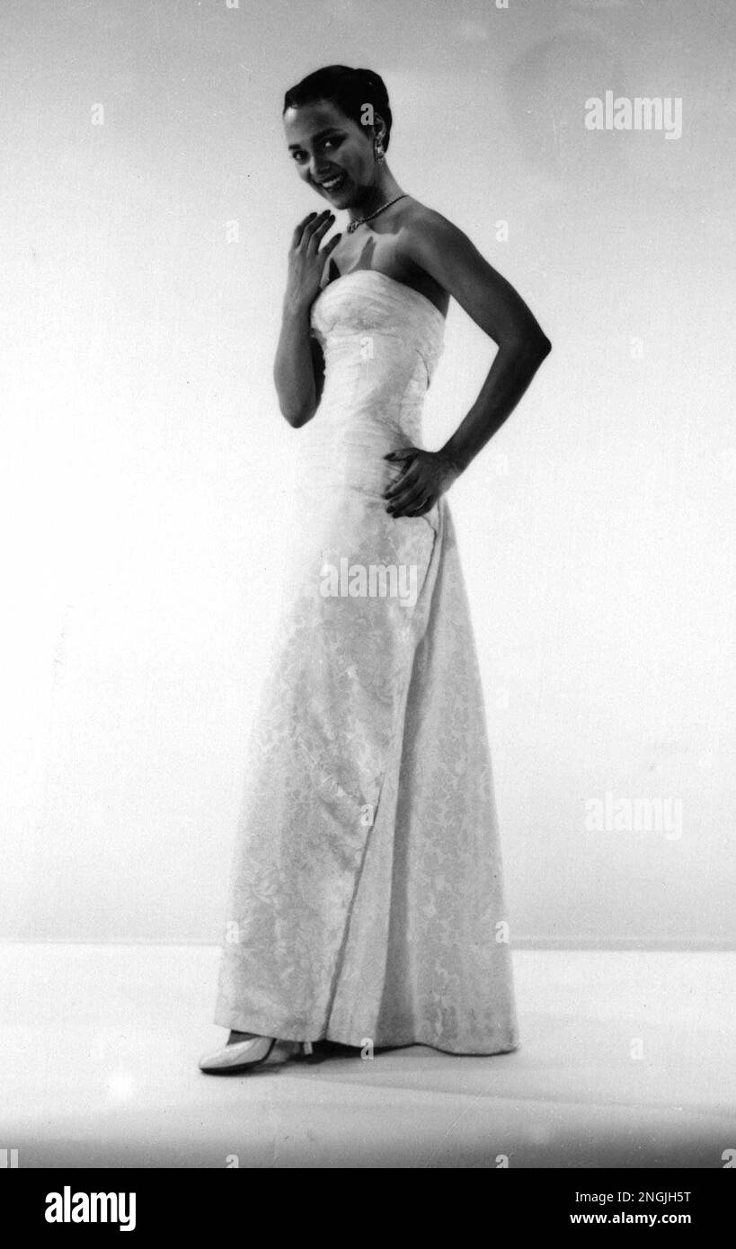 For her most seductive number, "Talk Sweet Talk to Me," supper-club ...