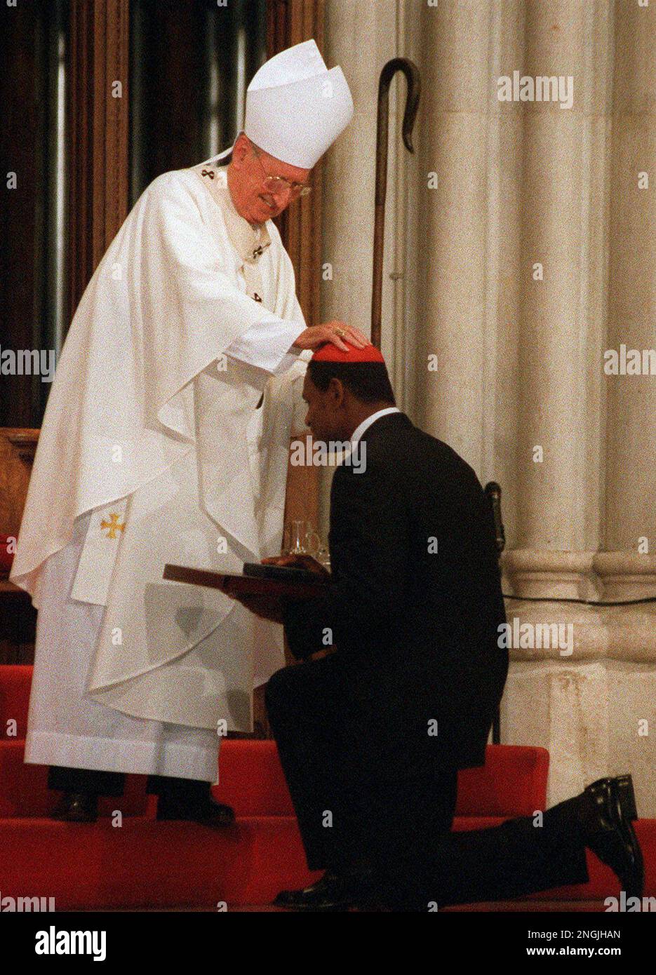 John Cardinal O'Connor blesses Chicago Cubs slugger Sammy Sosa after ...