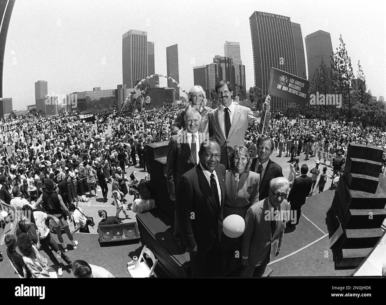 Former Los Angeles mayor Tom Bradley, lower center, is joined by (top ...
