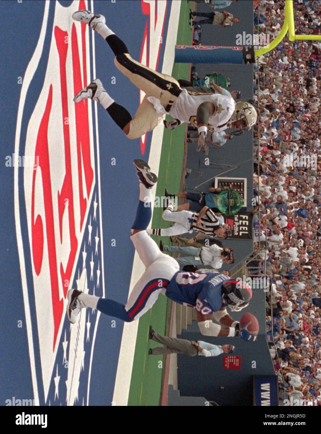 New York Giants wide receiver Chris Calloway (30) scores the Giants ...