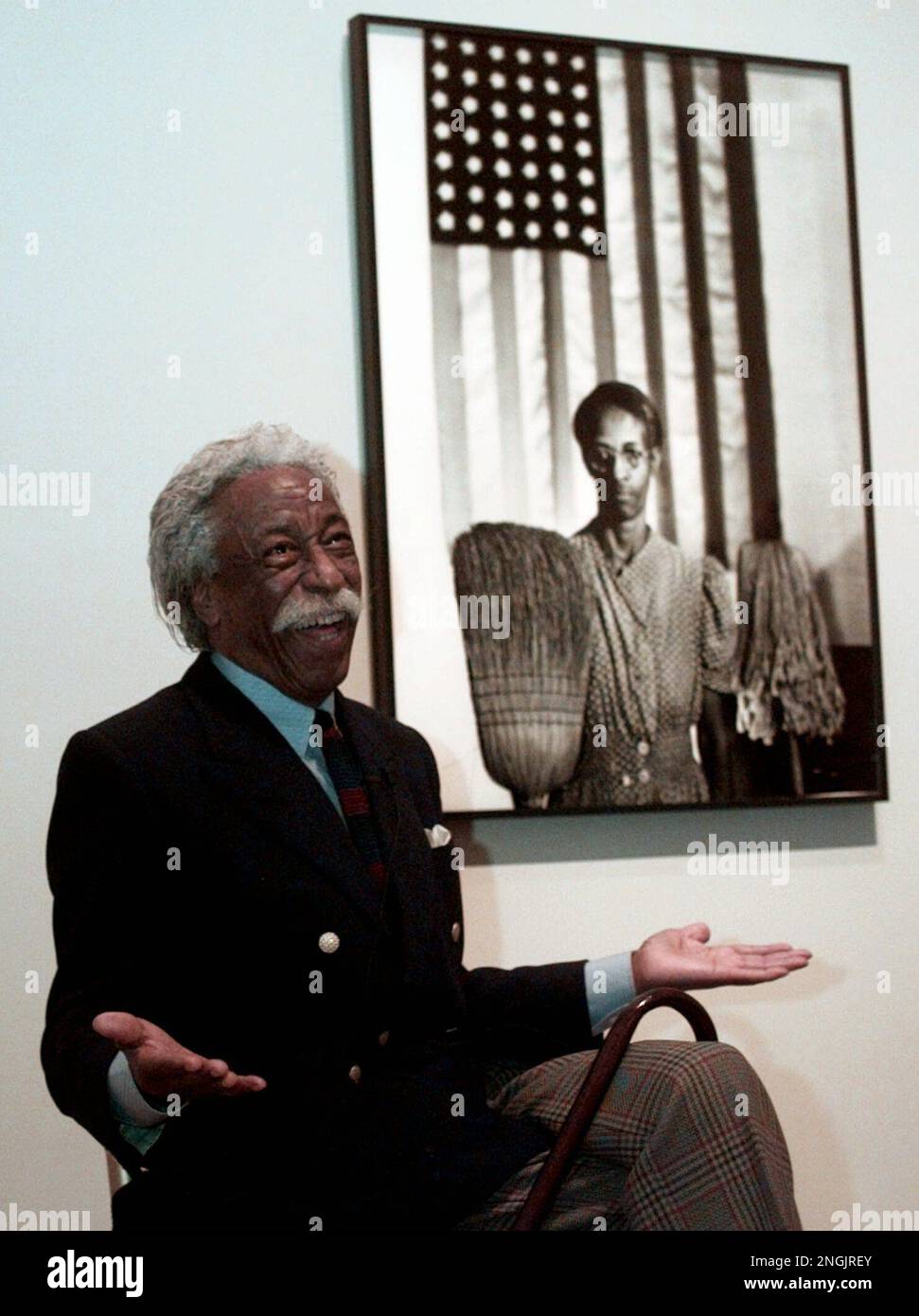 With his "American Gothic" looking over his shoulder, photographer ...