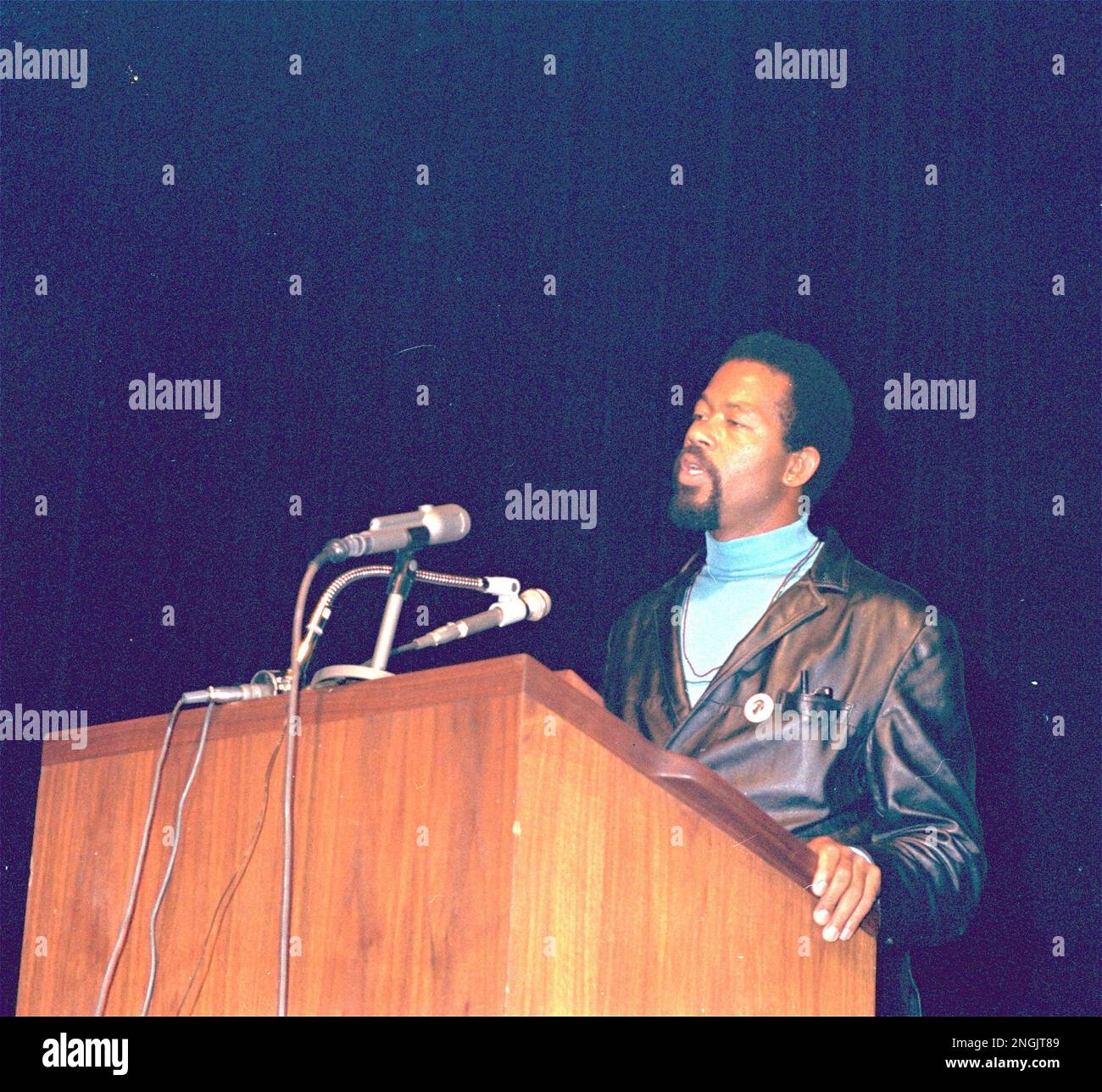 Black Panther leader and presidential nominee Eldridge Cleaver, shown ...