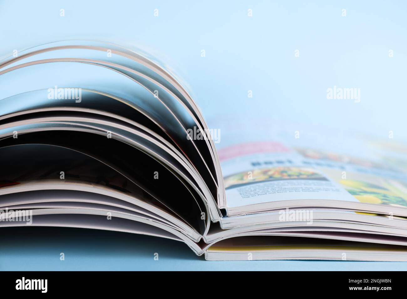 Stack of fashion magazines hi-res stock photography and images - Alamy