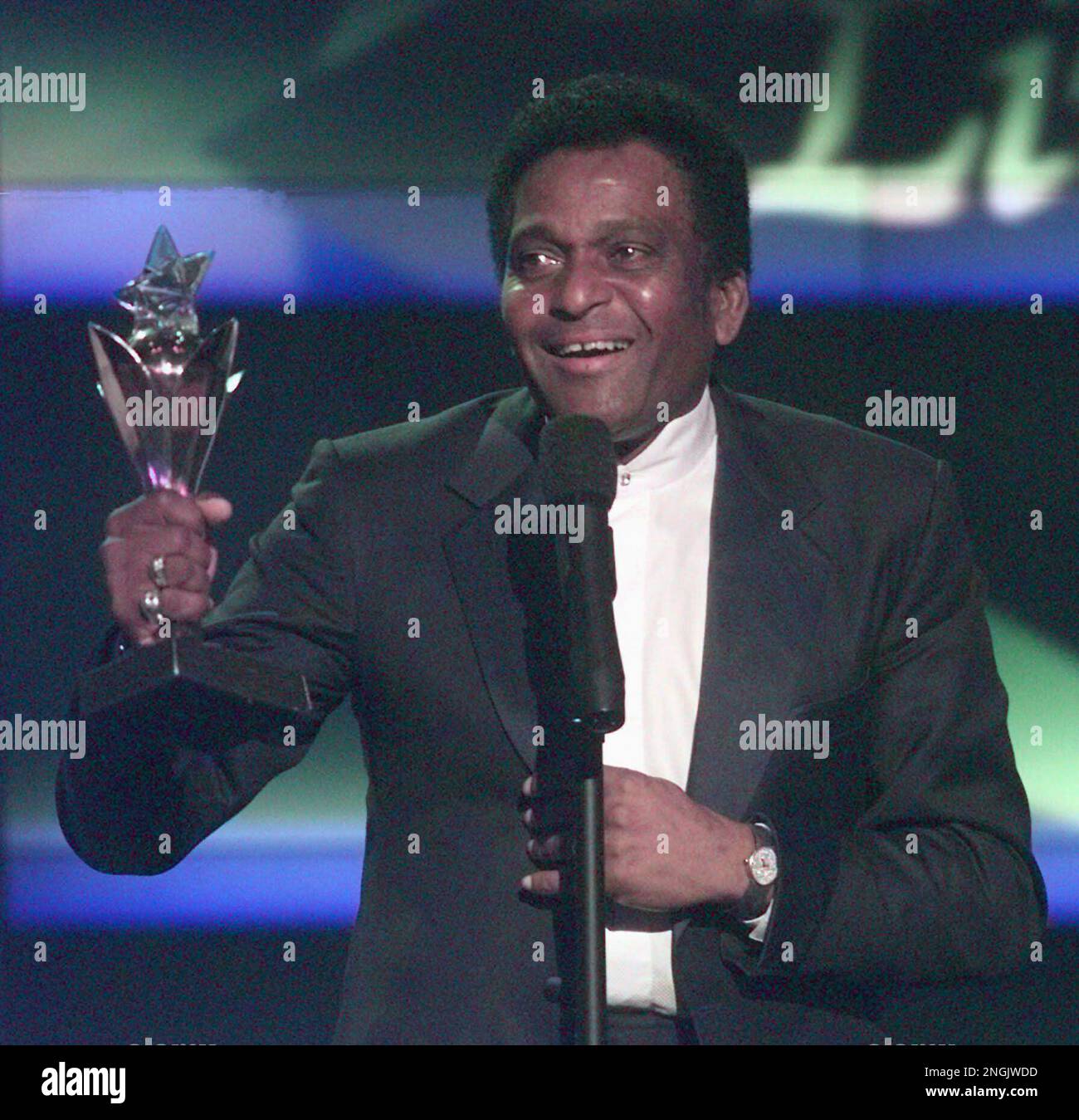 Charley Pride accepts the Living Legend award at the TNN-Music City ...
