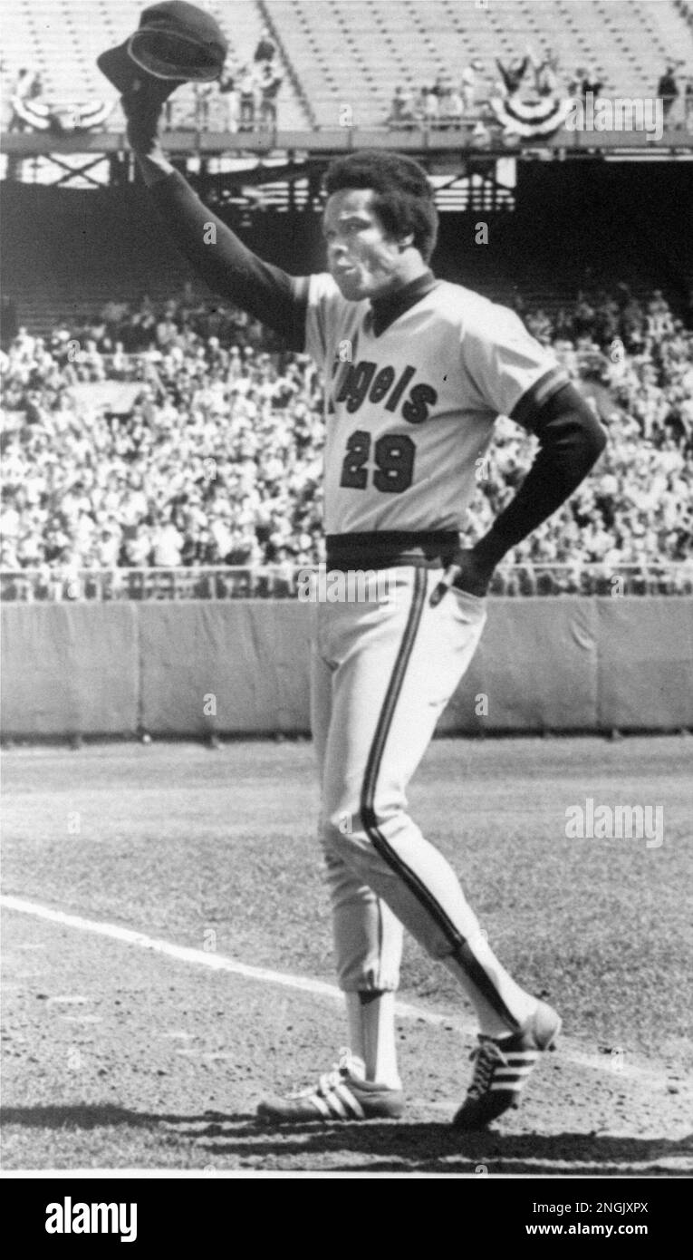 Former Minnesota Twin star Rod Carew saluted the old home crowd, April ...