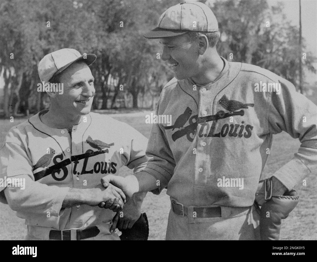 Pepper Martin, left, and Dizzy Dean, of the St. Louis Cardinals ...