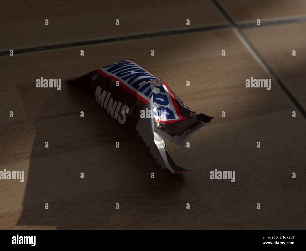 Snickers chocolate bar made mars hi-res stock photography and images ...