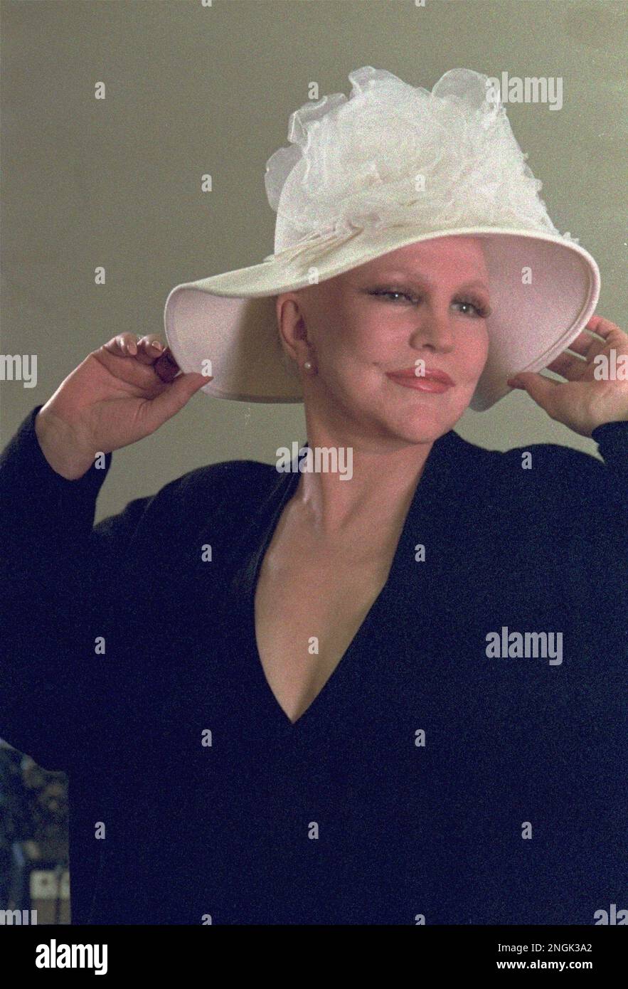 Singer Peggy Lee poses in a hat for a portrait November 9, 1984. (AP ...